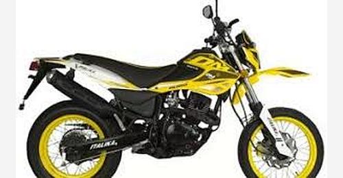 Differences between the Italika 150 and dm 200 motorcycle models and ...